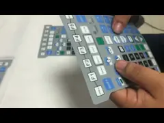 Het verlichtingssysteem van de installatie moet als verlichtingssysteem van de installatie zijn uitgerust.