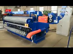Automatic roll mesh welding machine