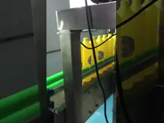 Máquina automática de acero inoxidable del casquillo de la botella de cerveza de la máquina 500ml el capsular de tornillo del cuadrado