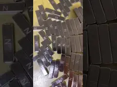 Magnétes industriels au néodyme avec un bloc carré