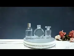 Resista la tapa de madera que cae que las botellas de cristal cosméticas claras ajustan los frascos vacíos del perfume 3 onzas