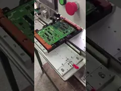 高いカッターの速度500mm/s PCB VはMateial特別な用具が付いている機械を切った