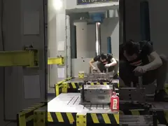Il prodotto è fabbricato con un materiale a base di fibre plastiche.