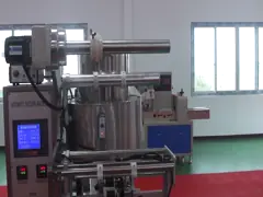 Come si mette il film nella macchina?