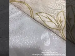 Il filo di ordito del poliestere del tessuto della fodera per materassi di Simmons ha tricottato il panno piano lucido della polvere dell'oro