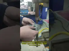 The intermediate frequency spot welder spot welds the saw blade 1+1+1mm iron.