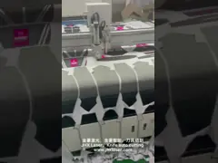 Er is een automatische snijmachine.