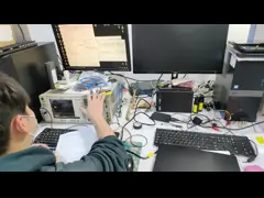 시험소 현장의 시험을 시험하는 장난감 제품