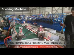 Machine à former des rouleaux pour les profilés de rayonnages, les rayonnages et les systèmes de stockage