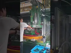 Verticale spuitgietmachine