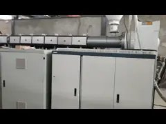 중국 도시 파이프라인 적용 및 물 분무 냉각을 위한 통합 압출 시스템을 갖춘 사전 절연 파이프 생산 라인 판매용