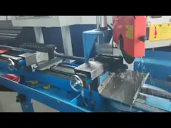 con una lunghezza massima non superiore a 50 mm