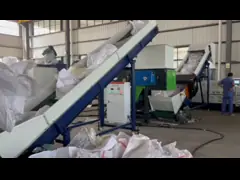 Cina Extruder a vite verticale singola macchina di riciclaggio di sacchetti di tessuto in PP personalizzata 250 kg/ora in vendita