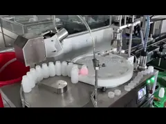 Piccoli imbottigliamento e tappatrice di 30 BPM intorno alla fiala di vetro