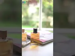 Glass Perfume Bottle Packaging with Logo and Plastic Closure