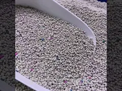 Factory's Eco-Friendly 0.8-3.8mm Ball Bentonite Cat Litter Customized Fragrance Dust Free