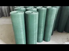 China Square Electro Galvanised Mesh Panels 6 Ft Welded Wire Fencing Iron for sale