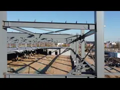 Cina Edificio in acciaio preconfezionato con pannello sandwich per fabbriche in vendita