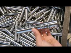 China Truck Parts Spring Pin Spring Shackle Pin Leaf Spring Pin 30X139 54215-00Z00 48423-1561 for sale
