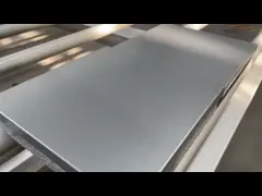 External wall insulation and decoration integrated board