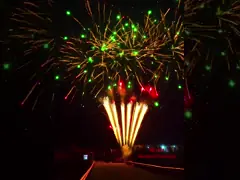 Liuyang Mandarin Pyrotechnics Customized Cake Professional Fireworks Display 1.3g