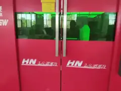 中国 連続波 密閉レーザー切断機 3000W 6000W 高電力 金属用 販売のため