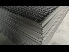 China 32mm Frame Galvanized Metal Australia Temporary Fence With 8x24in Base Plate And Square Feet for sale