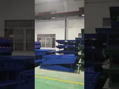 Verstelbare hydraulische dock leveler 10-ton ladingcapaciteit Versterkt stalen frame veiligheid voor efficiënte vrachtverwerking