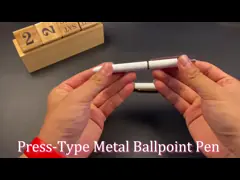 Cina Penna a rotolo per scrittura liscia in metallo di fascia alta con portacomodo in oro rosa bianco in vendita