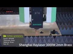 Macchina di taglio laser chiusa con area di lavoro di 6,56 piedi x 13,12 piedi