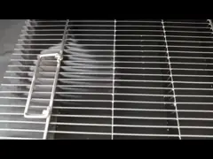 metal cake cutter