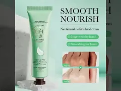 Cina Estratto vegetale naturale per la cura dei piedi e delle mani Sbiancante levigante Crema per mani Niacinamide in vendita