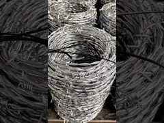 China Galvanized High Tensile Barbed Wire Farm Fence 500M 20Kg Per Roll Barb Wire Fence for sale