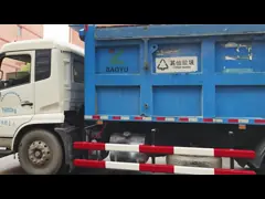 Garbage dump truck