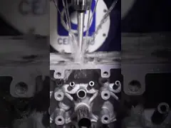 中国 4545 アルミプロファイルのためのCNC内角三角形ガセットコーナーブレーケット 販売のため