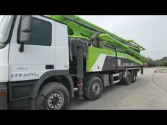 used ZOOMLION 63m concrete pump with Mercedes Benz chassis China export second-hand pump truck