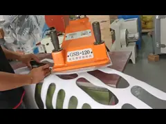 Cina 20 tonnellate di cuoio artificiale originale sedile auto braccio oscillante macchina di taglio a stampo a scatto per calzature di fabbricazione in vendita