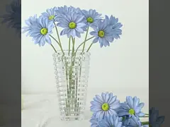 China Three pieces of faux silk fabric made of summer chrysanthemum artificial flowers for home wedding decoration, with a high-end feel, are finished faux flowers for sale