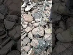 China Galvanized Gabion Basket 2.0-4.0mm Wire for Soil Erosion Protection - 2.0-4.0m Length Options for sale