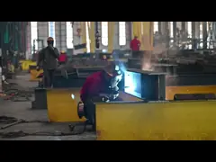 Cina Edificio industriale prefabbricato con struttura in acciaio zincato ad alta efficienza con trave a H in vendita