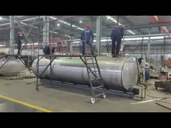 China HOWO Stainless Steel Milk Tanker Drinking Water Juice Milk Transport Milk Tanker Truck for sale