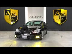 China Toyota Crown 2.5 Sports Navigation Package New Black Leather Seat Covers / All-New Full Water Tank Capacity For The Car / All-New 20-Inch Tires And Wheels / All-New Aerodynamics / All-New LED Fog Lig for sale