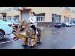 China Realistic Triceratops Dinosaurs Walking Realistic Dinosaur Car for sale