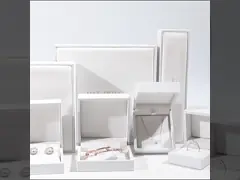 Caixa de joias quadrada branca de veludo de alta qualidade para embalagem de pulseira, colar e anel