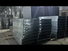 Cina Vassoio portacavi in metallo perforato in lega di alluminio 20*20mm resistente, canalina per cablaggio in metallo zincato in vendita