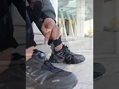 China Men’s and Women’s Lightweight Safety Work Shoes Breathable Steel Toe Sneakers with Rotating Closure Slip-On Design for Summer for sale