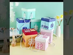 China Custom Christmas Apple Gift Box 9.8x9.8x10cm with Cartoon Printing and Multiple Finishing Options for sale