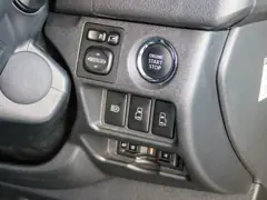 China Toyota Hiace Van With Super GL Original Front Bumper, Original 16-Inch Oxidized Aluminum Wheels, Original Mudguards, Original LED Tail Lights, Original Seat Covers, Original BET Kit, Alpine 11inch Equ for sale