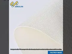 Zeer goede anti-glijprestaties Diamanten patroon wit PVC transportband met voedselkwaliteit