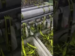 Usine de sangles de sac en ruban jacquard polyester personnalisable 3,8 cm à chevrons bicolores noir et blanc pour accessoires de vêtement